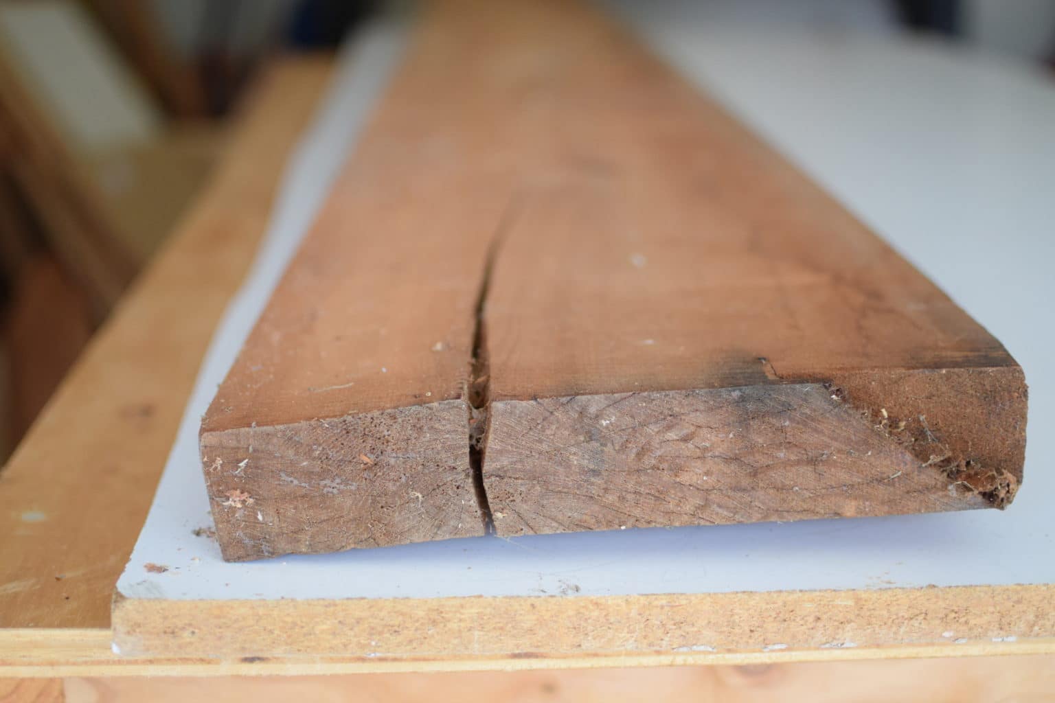 How to Make a Vintage-Looking Wooden Riser: 4 Steps