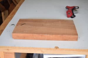 How to Make a Vintage-Looking Wooden Riser: 4 Steps