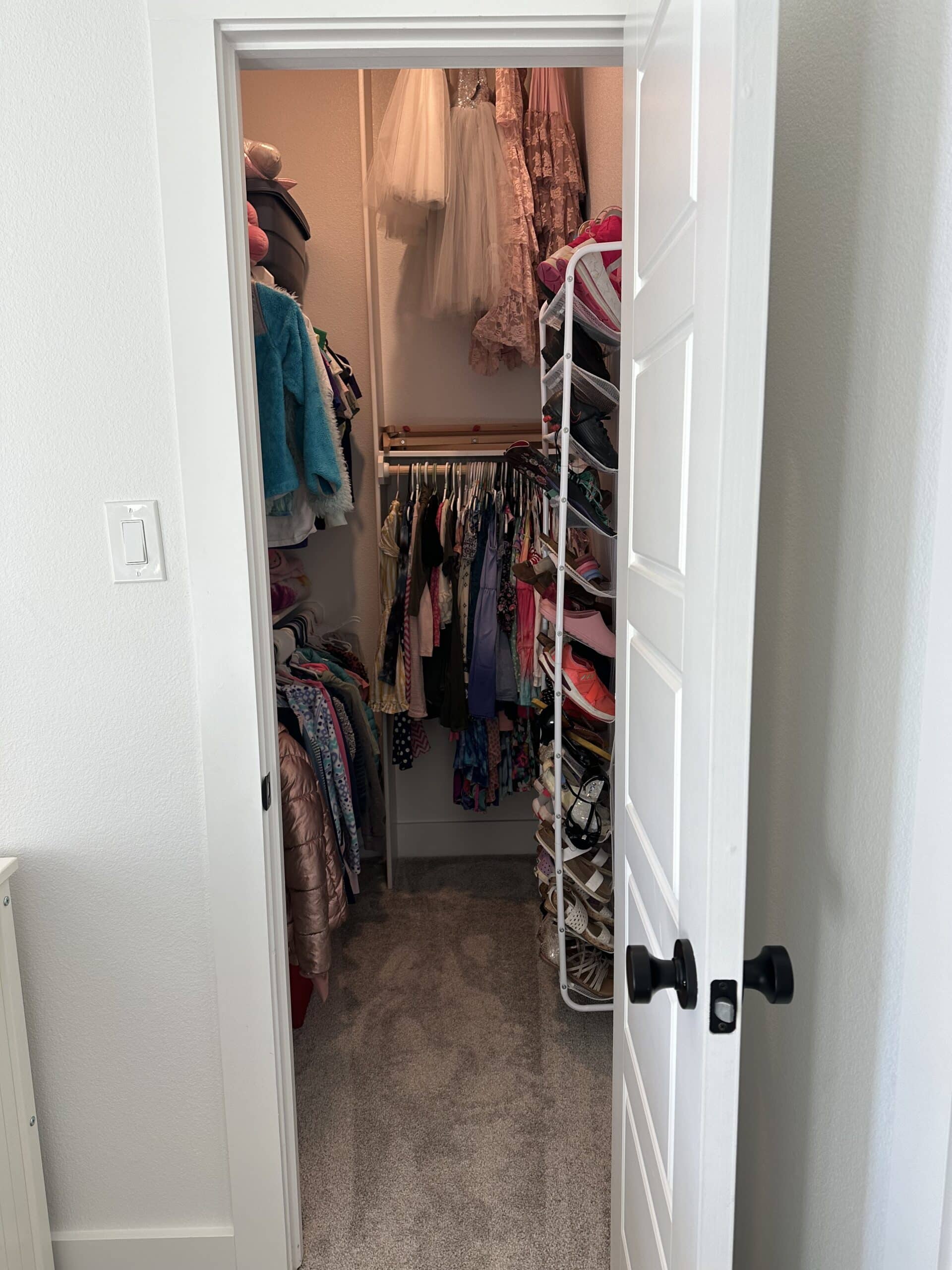 Bedroom Closet Dimensions: A Size Guide with Examples